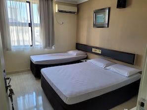 Quarto Duplo ou Twin | Minibar, secretária, berços/camas para crianças grátis