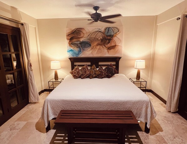 Nice Villa With Ocean Views, Rooftop Deck & Pool - Cozumel