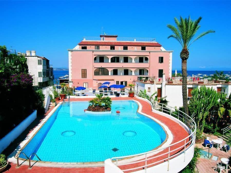 Piscina externa sazonal
