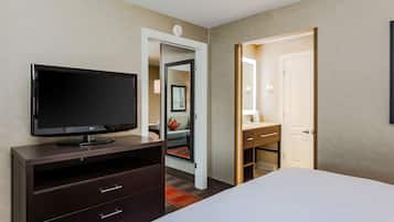 Cofre no quarto, secretária