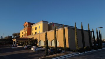 Fachada da propriedade
