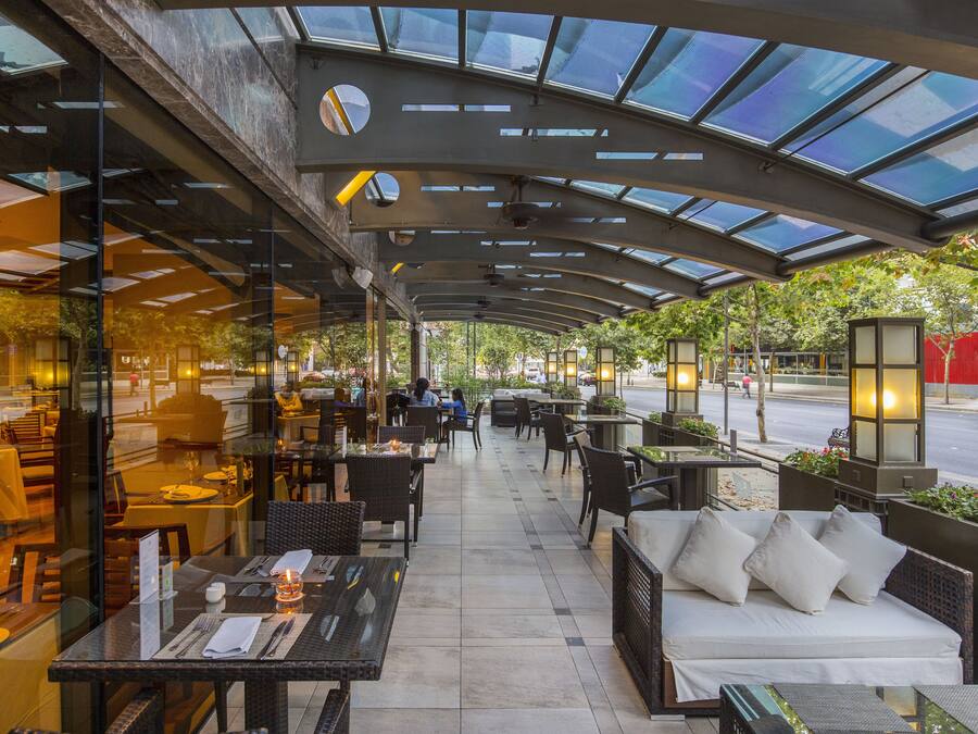 2 restaurantes, pequenos-almoços servidos, cozinha internacional