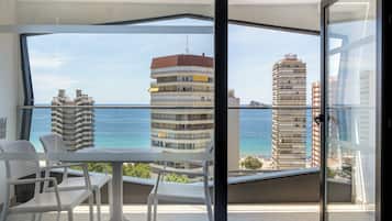 Estúdio | 2 quartos, frigobar, cofres nos quartos, individualmente decorados