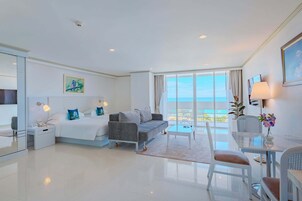 Super Deluxe Sea View Room | Minibar, cofre no quarto, Wi-fi grátis, roupa de cama fornecida 