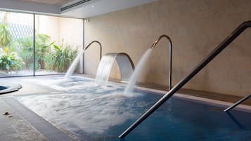 Sauna seca, banheira de hidromassagem, sauna a vapor, banho turco/hammam