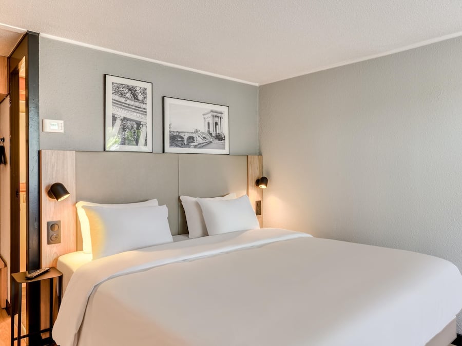 Quarto Superior, 1 cama king-size | 1 quarto, roupa de alta qualidade, secretária