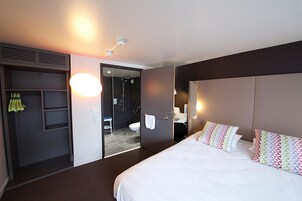 Quarto Standard, 1 cama de casal | 1 quarto, roupa de alta qualidade, secretária, quartos insonorizados 