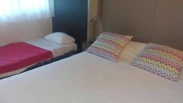 Quarto Standard, 1 cama de casal (Junior Bed up to 10 years) | 1 quarto, roupa de alta qualidade, secretária, quartos insonorizados
