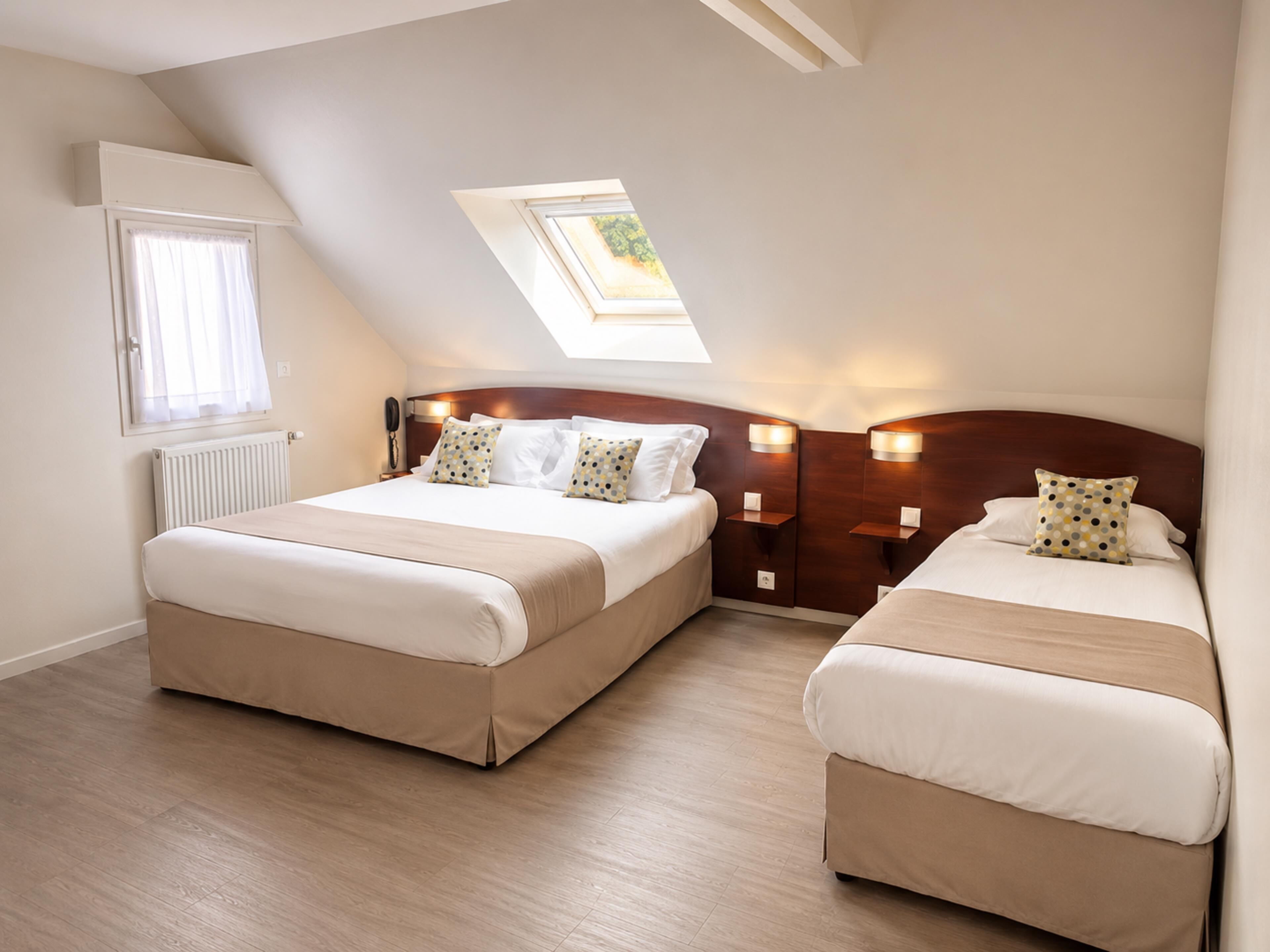 Quarto Standard, várias camas | Secretária, quartos insonorizados, Wi-fi grátis 