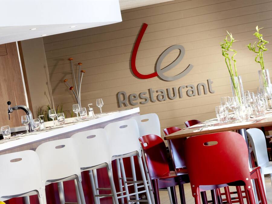 Pequenos-almoços, almoços, jantares servidos, cozinha francesa