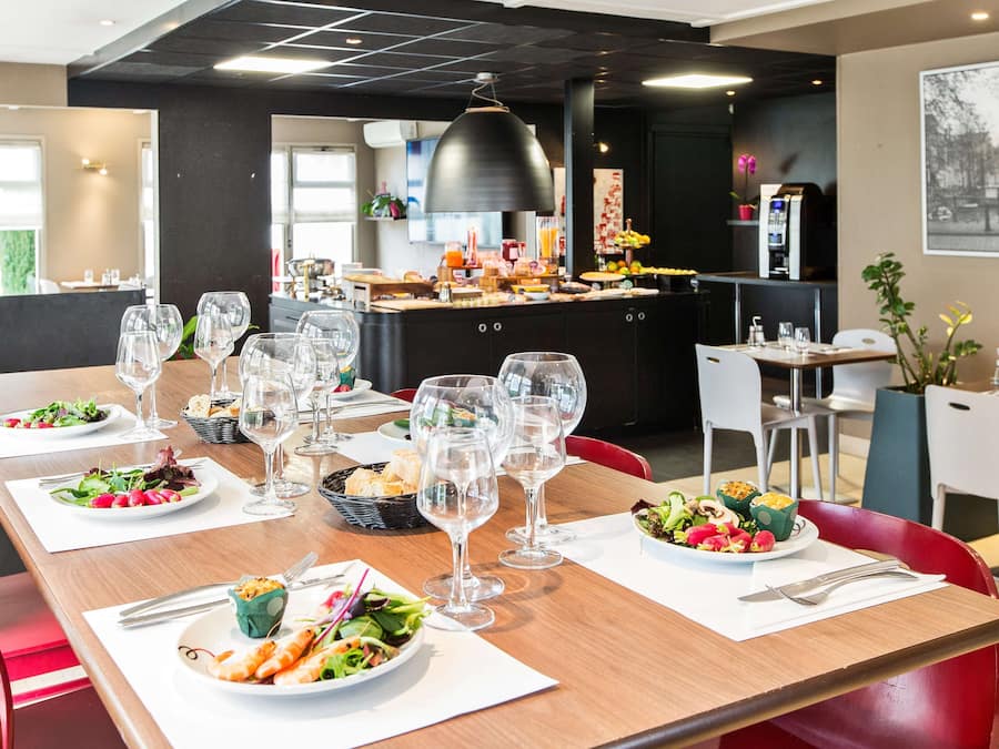 Pequenos-almoços e jantares servidos