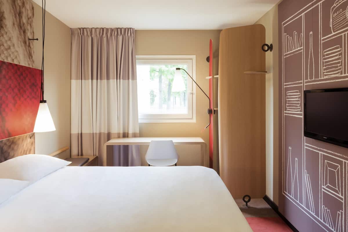 Quarto Standard, 1 cama de casal | Camas de colchão pillowtop, quartos insonorizados, Wi-fi grátis