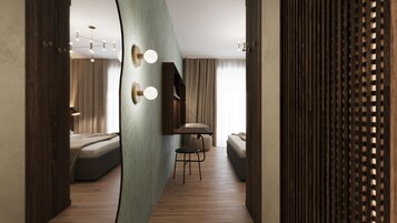 Minibar, cofre no quarto, secretária, cortinas/cortinados opacos 