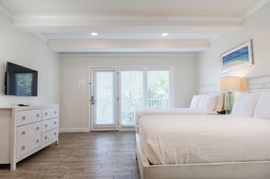 Estúdio, cozinha americana | Cofres nos quartos, ferros/tábuas de passar roupa, berços grátis