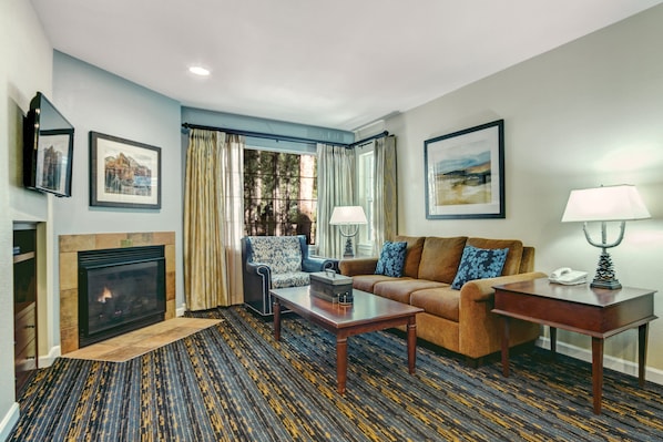 TV LCD 32 polegadas com canais a cabo, TV, lareira