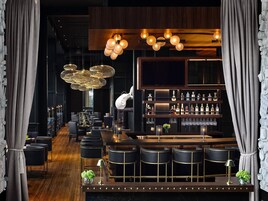 Pequenos-almoços, almoços, jantares servidos, cozinha italiana 