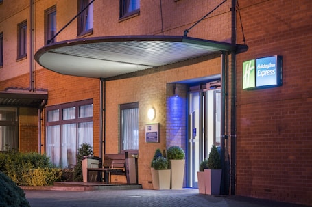 Fachada. Holiday Inn Express Leicester - City by IHG