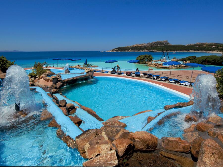 2 piscinas exteriores, espreguiçadeiras