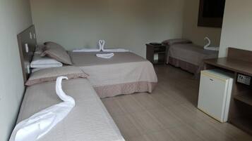 Minibar, Wi-fi grátis, roupa de cama fornecida