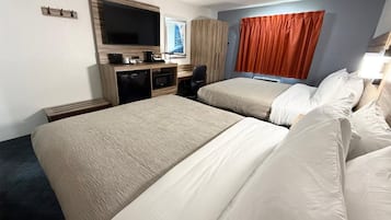 Quarto Standard, 2 camas queen-size, não fumadores | Wi-fi grátis