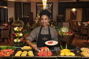 Café da manhã com buffet grátis todos os dias