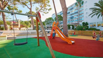 Área de recreio para crianças (ao ar livre)