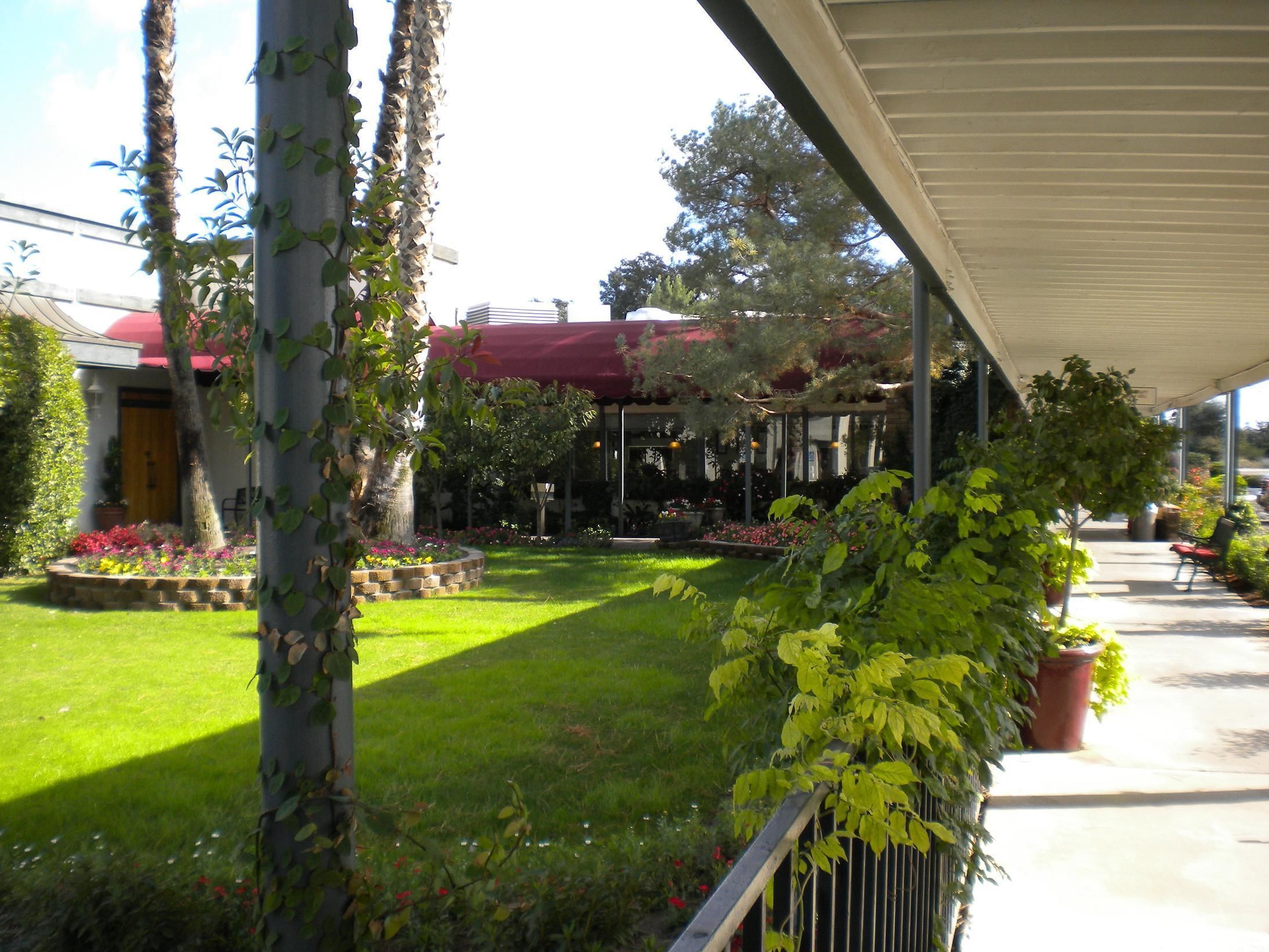 Lamp Liter Inn Reviews, Deals & Photos 2024 - Expedia