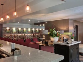 2 bares/lounges, este bar no terraço do hotel 