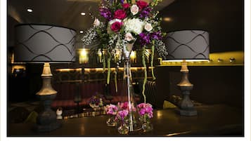 2 bares/lounges, bar na cobertura