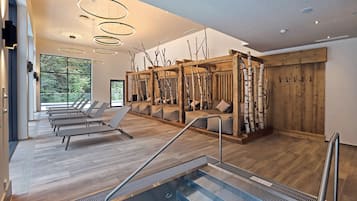 Sauna, banheira de hidromassagem, banho turco