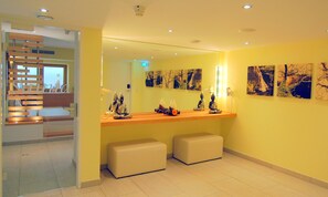 Sauna, banho turco, tratamentos corporais, massagens de pedras quentes 