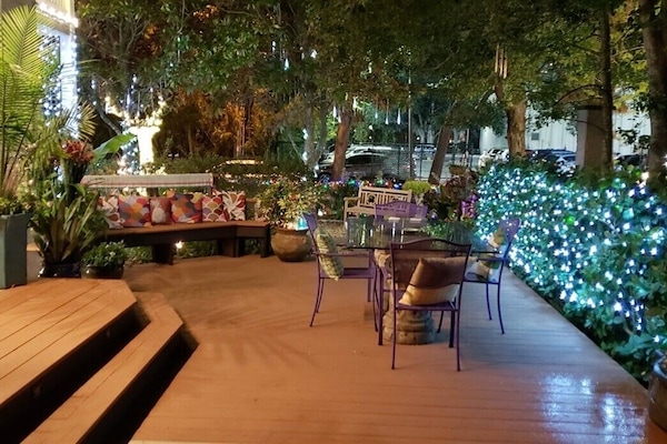 Quarto luxo, 1 cama King | Terraço/pátio