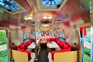 Trailer superior | Roupas de cama antialérgicas, camas com colchões pillow-top