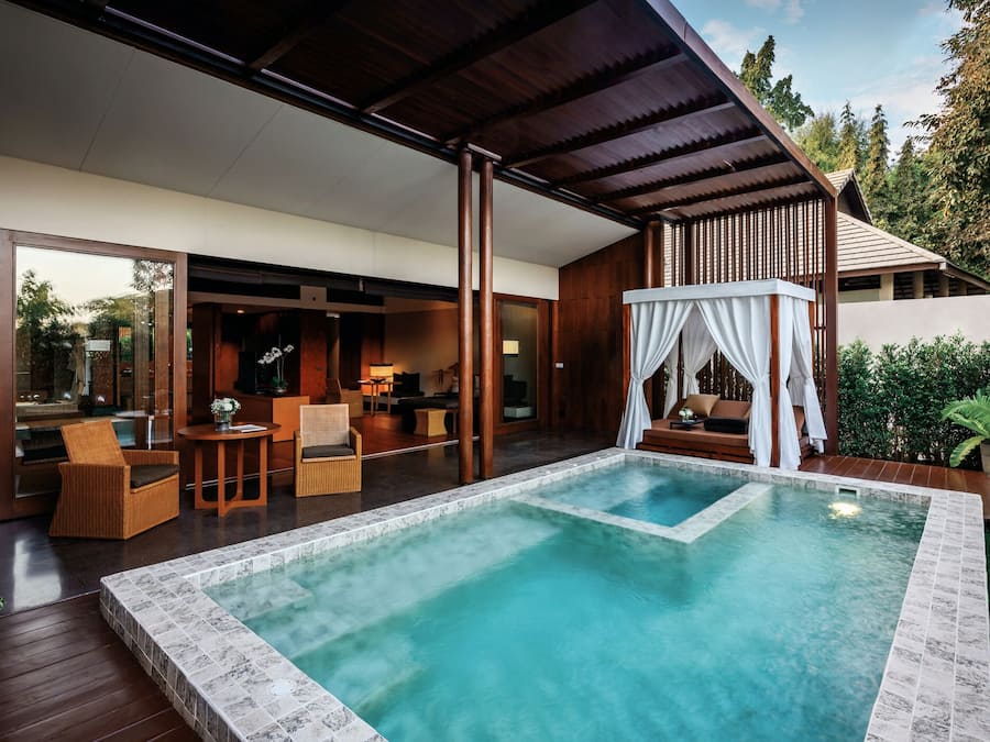 Lanna Pool Suite | Roupas de cama premium, frigobar, cofres nos quartos, escrivaninha