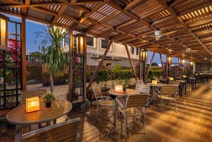 Café da manhã, almoço e jantar