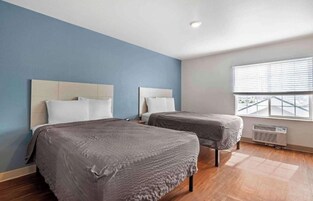 Quarto, 2 camas de casal, não fumadores, cozinha | Secretária, secretária adequada para computadores portáteis