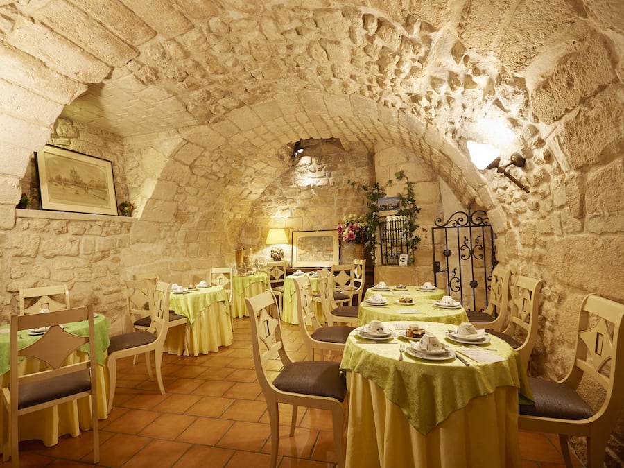 Café da manhã com buffet todos os dias (EUR 11 por pessoa)