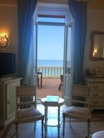 Quarto Duplo, varanda, vista para o mar | Minibar, cofre no quarto, Wi-fi grátis 