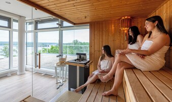 Salas para tratamentos a dois, sauna seca, sauna a vapor