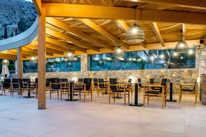 Café da manhã, almoço e jantar