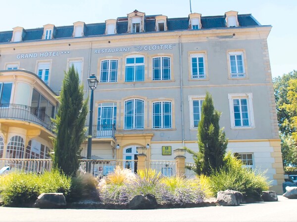 Grand Hôtel De Bourbon-lancy - Logis - Restaurant Et Spa - Bourbon-Lancy