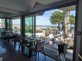 Café da manhã, almoço e jantar; culinária local 