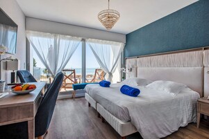Quarto casal luxo, terraço, de frente para o oceano | Frigobar, cofres nos quartos, quartos à prova de som