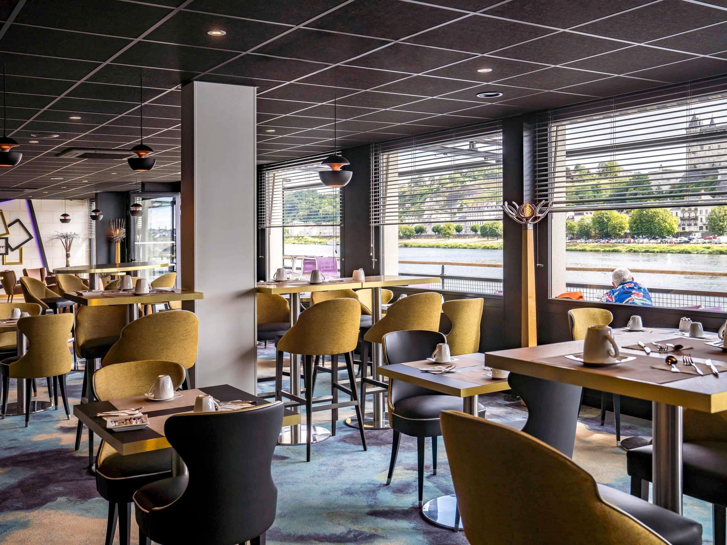 Café da manhã com buffet todos os dias mediante uma taxa