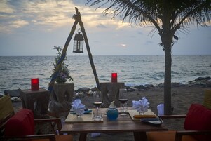 3 restaurantes, cozinha local e internacional 