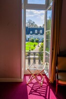 Quarto família | Vista da sacada