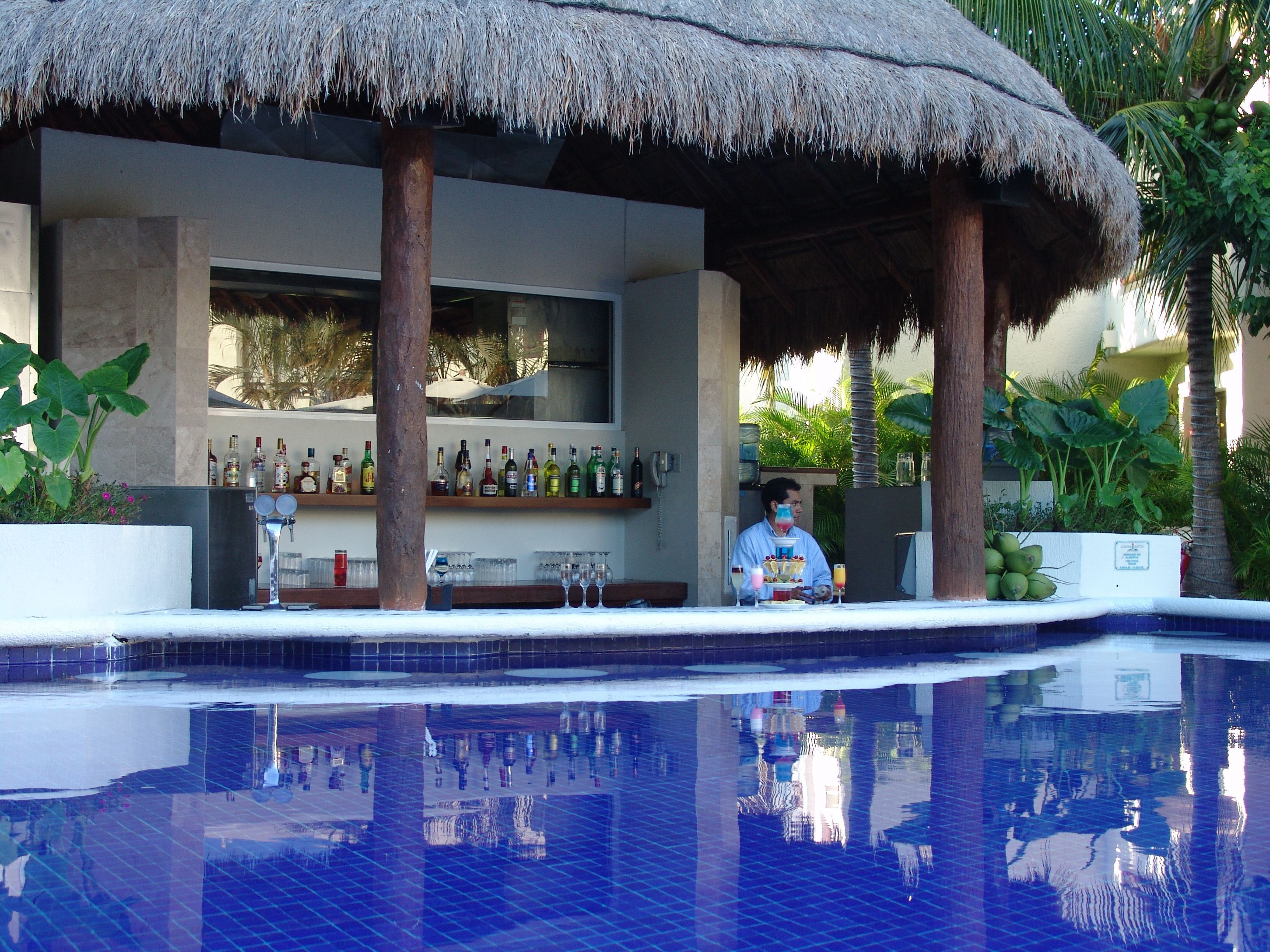 Bar à beira da piscina