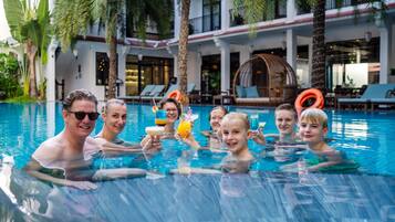 Quarto Deluxe, 1 cama king-size, varanda, Vista para a cidade | Terraço/pátio interior