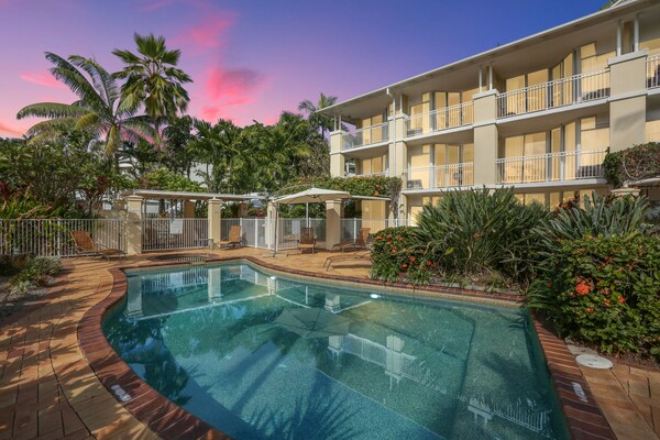 On The Beach Holiday Apartments - Cairns