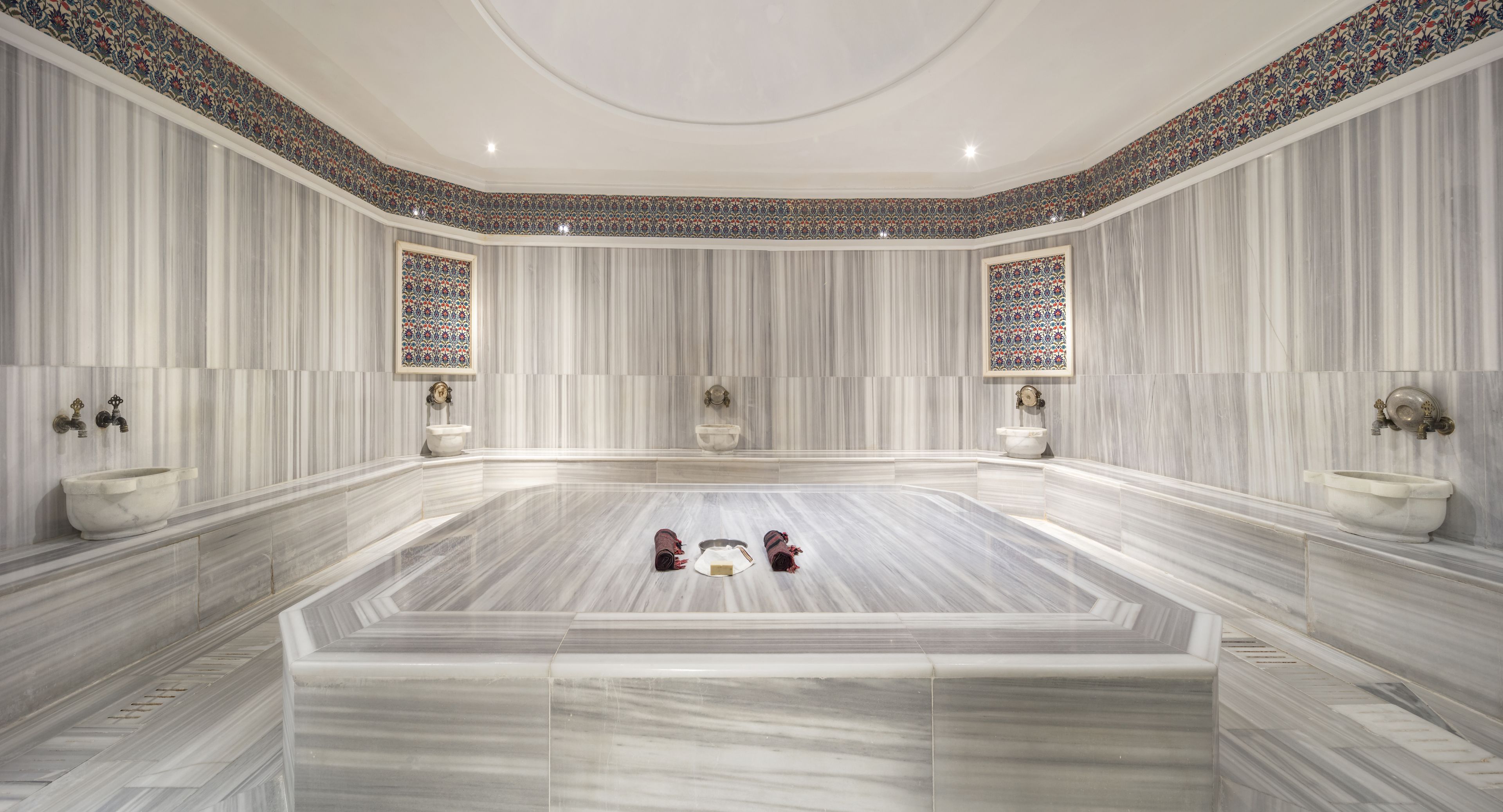 Banho turco/hammam, tratamentos corporais, bandagem corporal